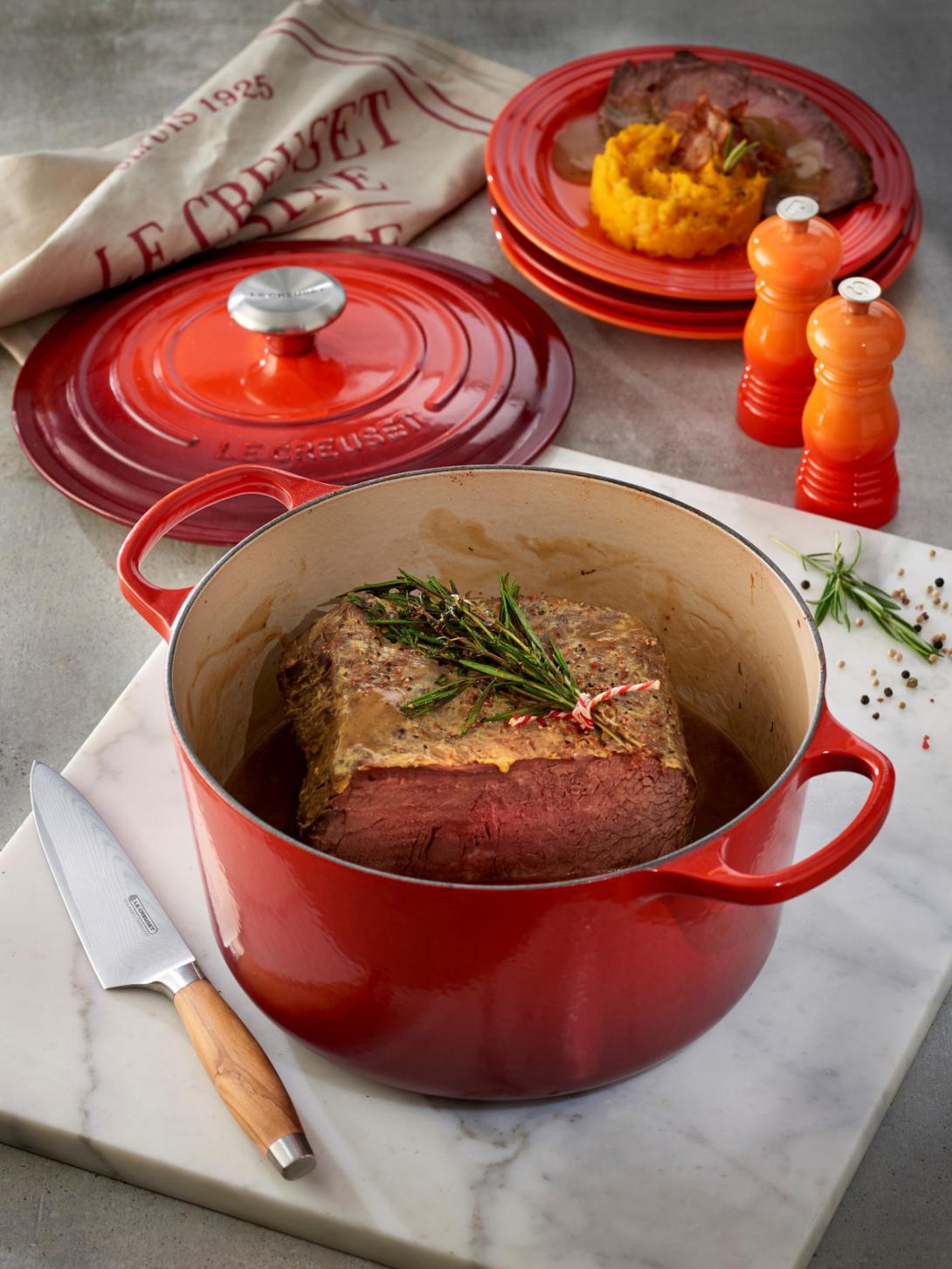 Ofen-Entrecôte mit Earl Grey-Portweinsauce und Kürbis-Selleriestampf ...